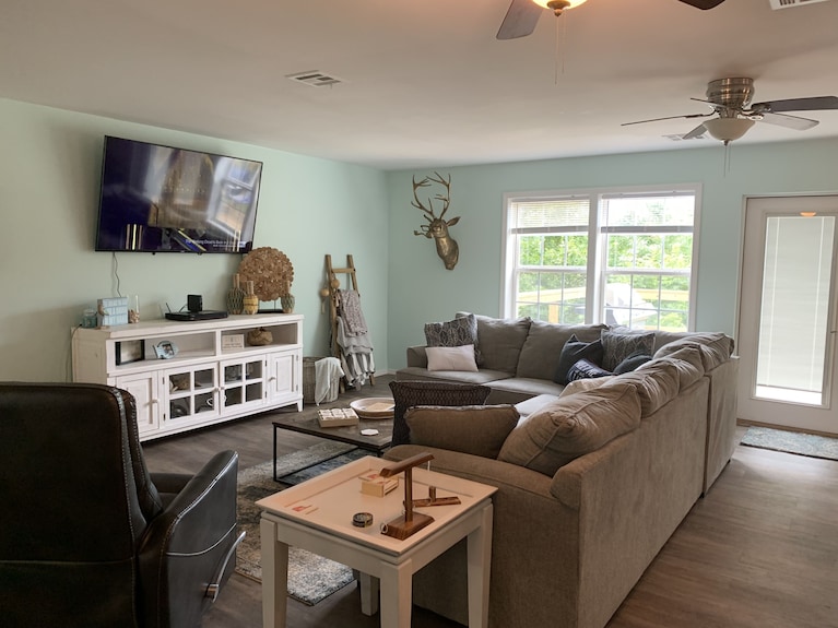 Gem On Lake Tenkiller With Open Floor Plan And Game Room For Kids/adults. - Keys, OK