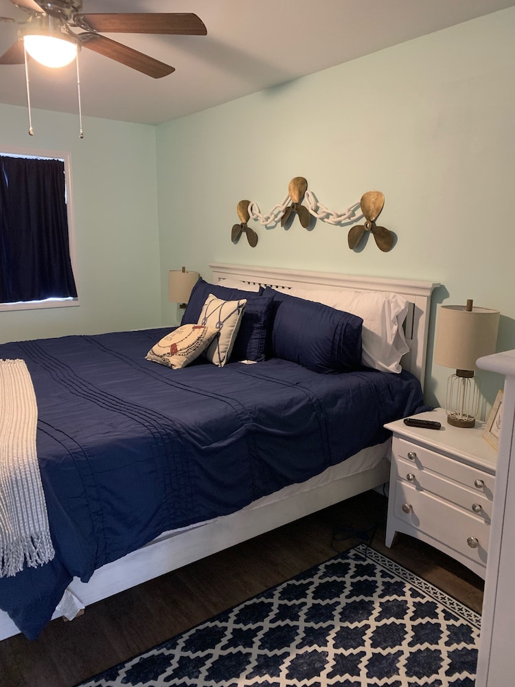 Gem On Lake Tenkiller With Open Floor Plan And Game Room For Kids/adults. - Rocky Mountain, OK