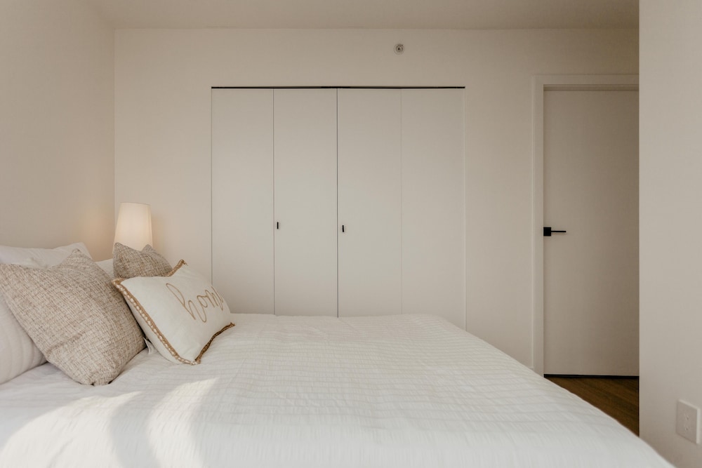 ☆Evergreen Loft☆ Designer Apt In Central Richmond - Richmond
