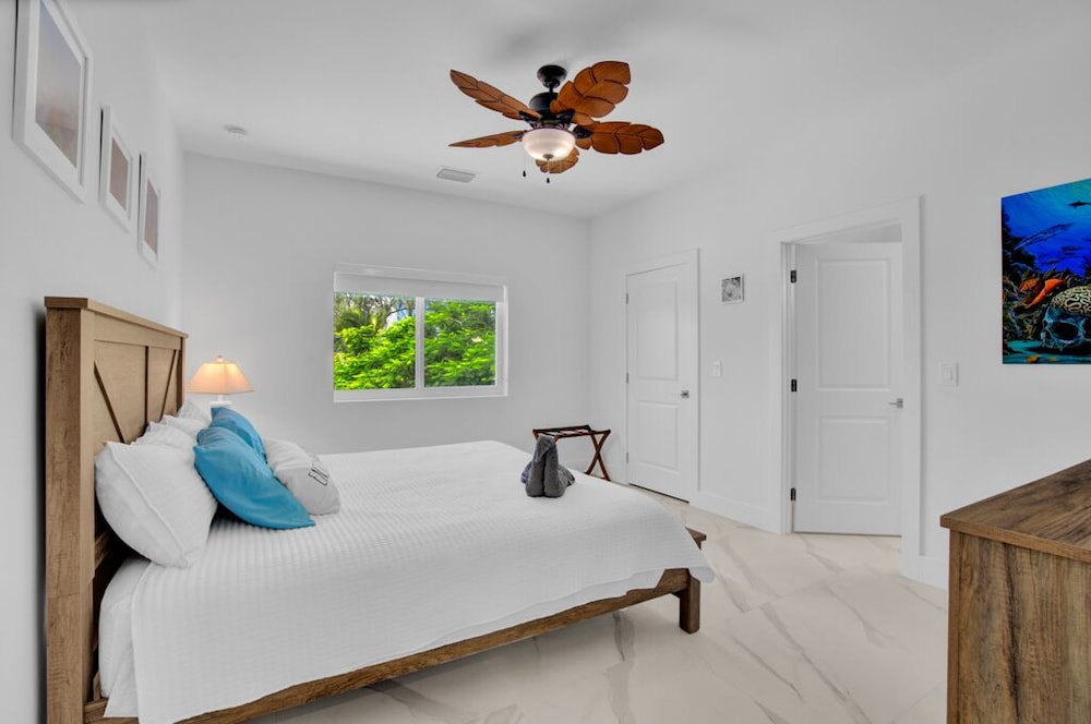 P98 - 4 Bed, 4 Bath Home With Dockage And Private Pool In Sombrero Beach... - Marathon, FL