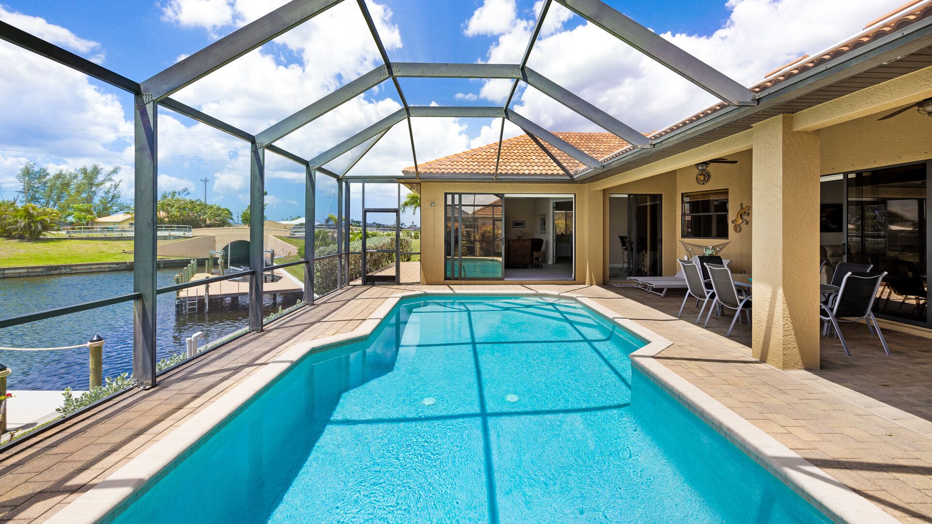 Seabim Villa PLEMONTIS - sleeps up to 9 - New dock in 2023!, Cape Coral ...