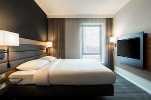 Espaço de trabalho para notebook, cortinas blackout