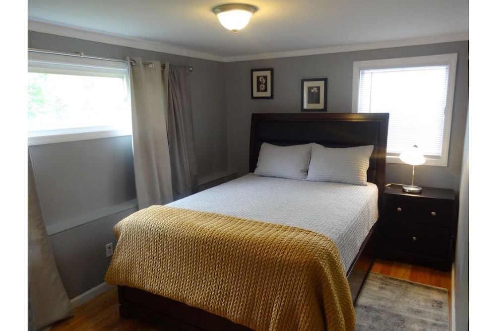 ♡Cozy 1br Apartment, Garden Patio & Off Street Parking♡ - Fire Island, NY