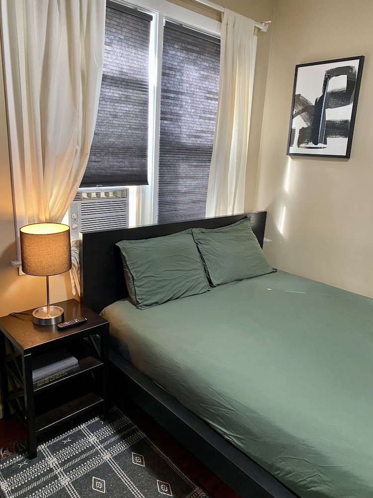 Cozy 2br Haus Inn Pilsen With Patio And Fire Pit 🔥 - SeatGeek Stadium - Bridgeview