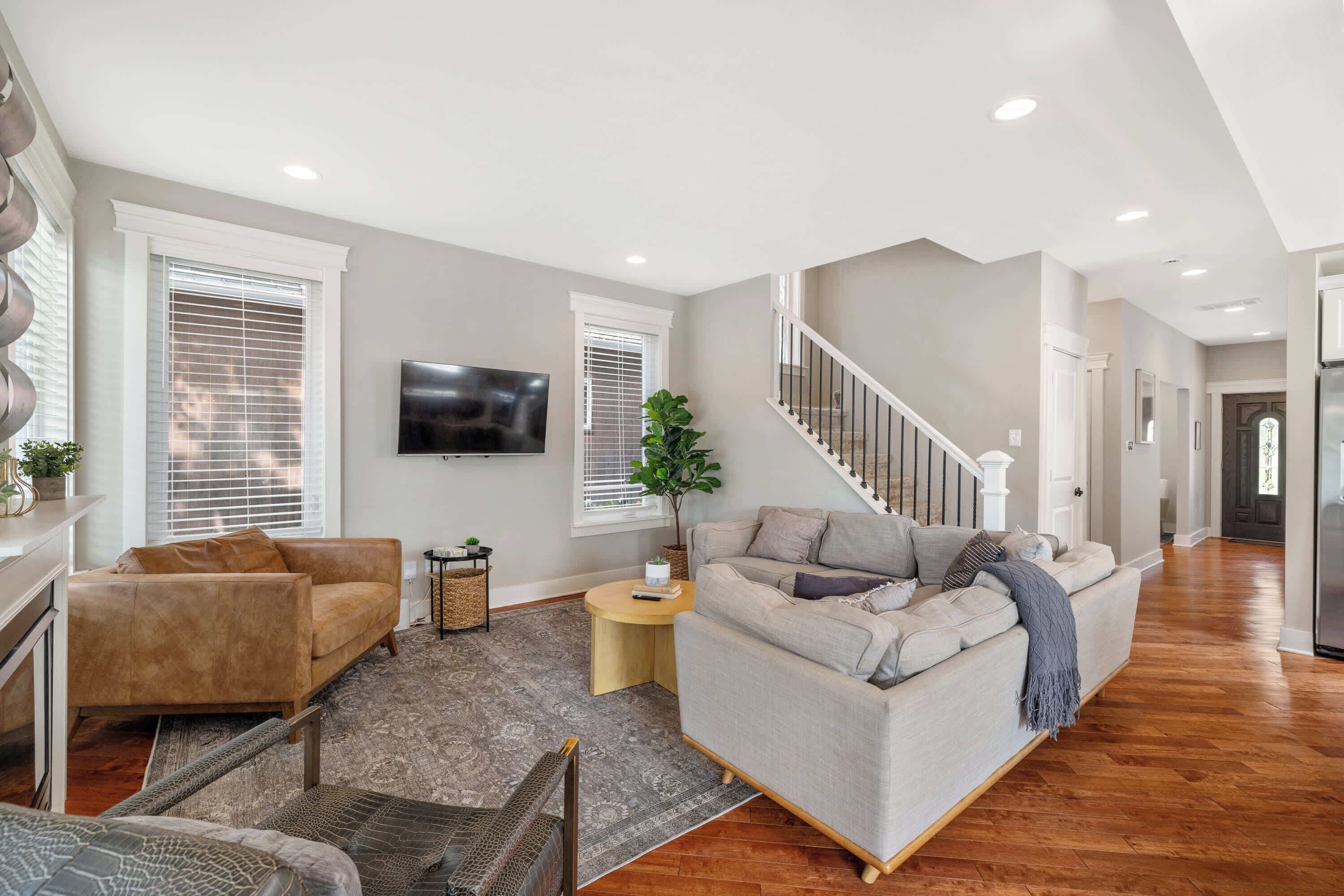 Stunning Birmingham 4br/4.5ba Home - Walk To Town! - Rochester Hills, MI