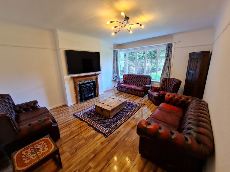 Cragside Villa With Hot Tub - Dorset