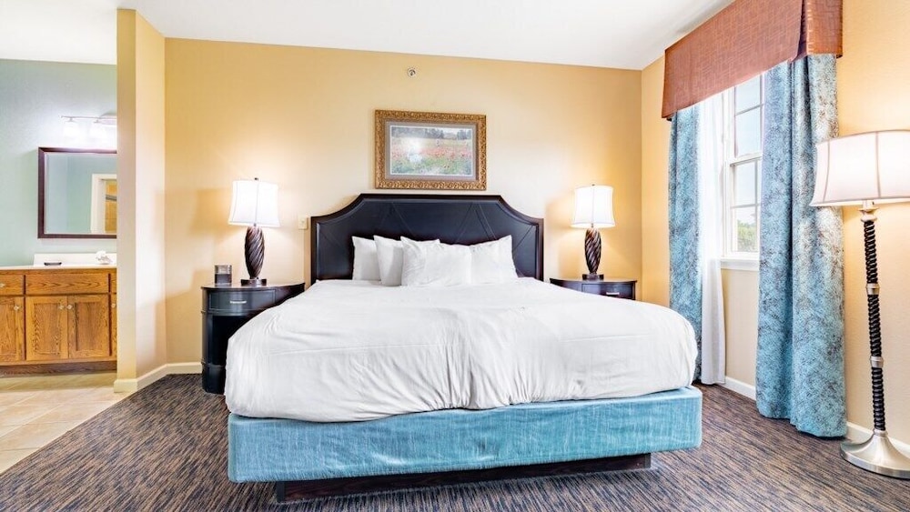 Club Wyndham Governor's Green, Virginia, 2 Bedroom Deluxe Suite - Williamsburg, VA