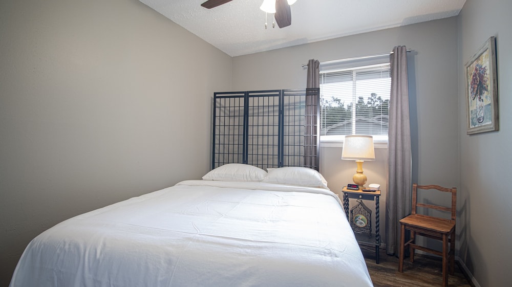 Little Blue Hideaway - Mississippi