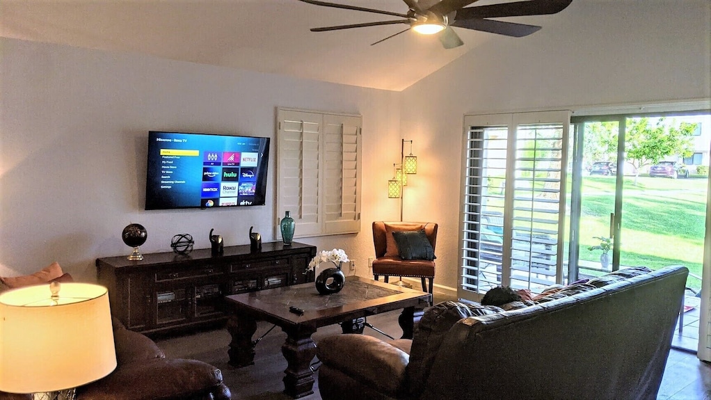 Lovely 2 Story Condo In Gorgeous Gated Community - Californie