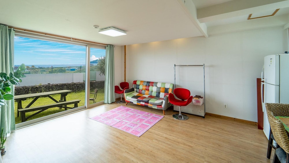 Seogwipo Geora Pension - Seogwipo-si