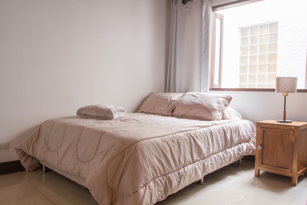 Luxury 4br House Near El Tesoro- 10 Min Walk - Medellín