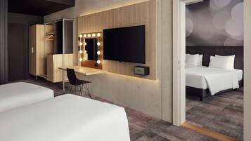 Quarto Familiar, 1 cama de casal | Cofre com capacidade para portátil, secretária