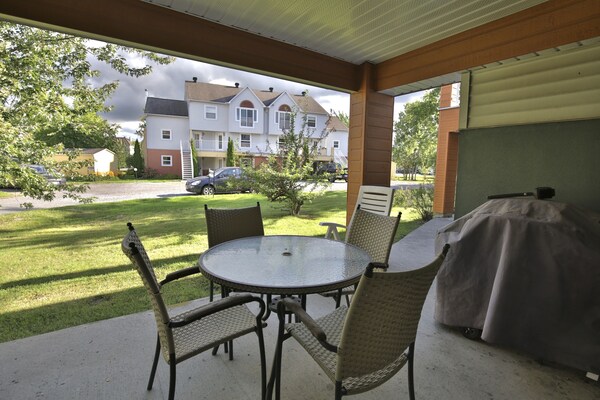 2-bedroom Azure Club Condo Near The Lake - Magog