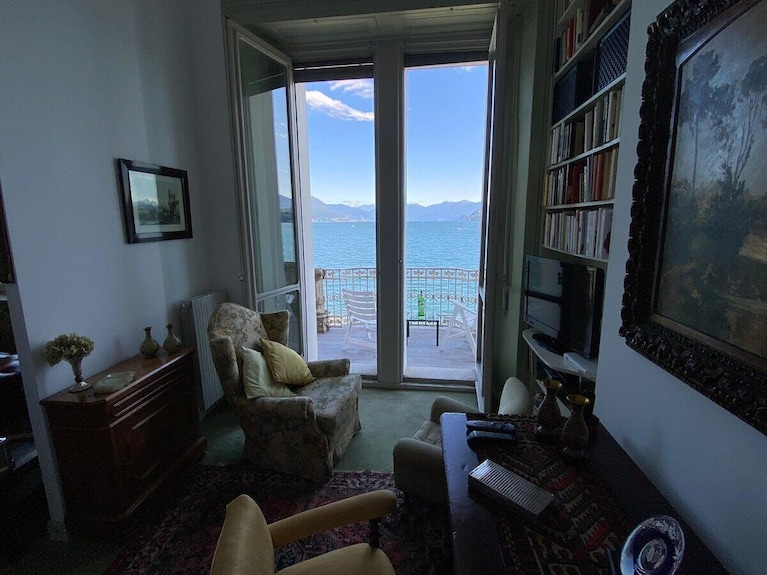 Liberty Apartment With Beach - Stresa