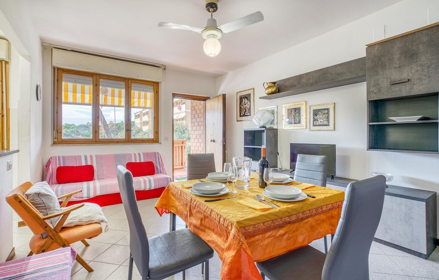 Cozy Apartment In Grosseto - Marina di Grosseto