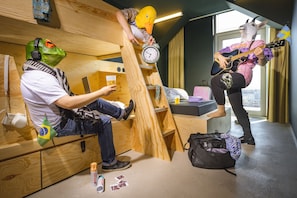 Quarto triplo | Quartos à prova de som, Wi-Fi de cortesia, roupa de cama