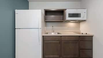 Quarto Standard, várias camas, não fumadores | Com mobília individualizada, secretária