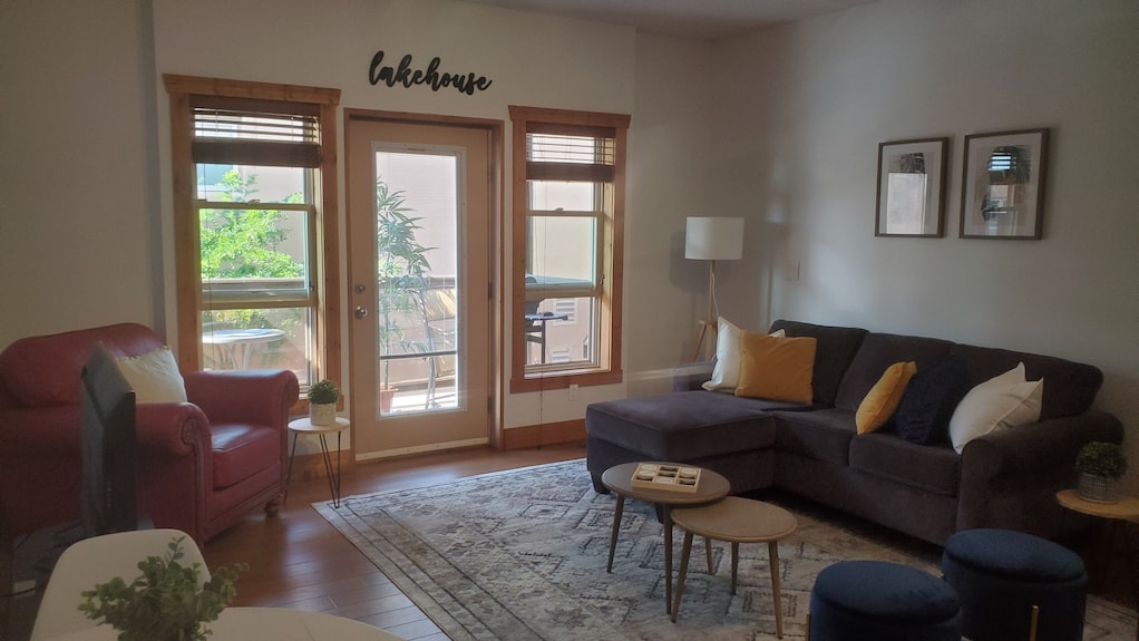 Lakeside 2bd Retreat At Casa Del Mila Oro Lake Osoyoos-pool, Patio, Beach! - Osoyoos