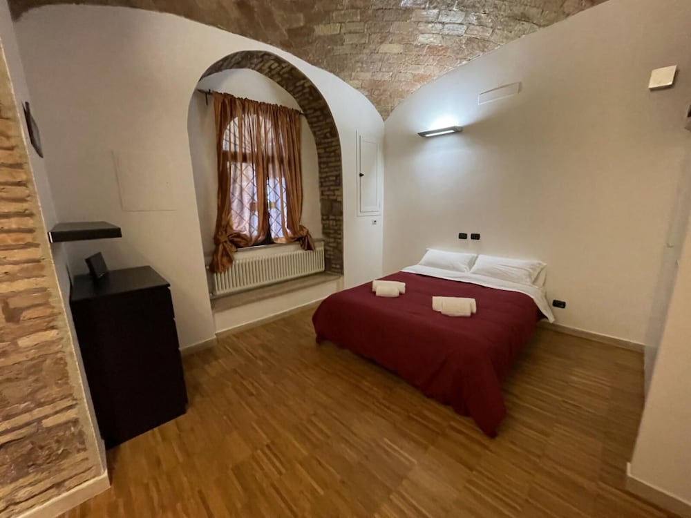 Guest House San Lorenzo - Rome
