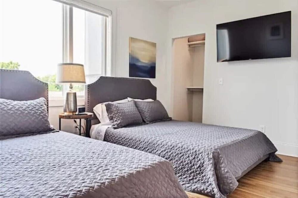 Spacious Home In Nashville | 2mi To Lower Broadway - Nashville