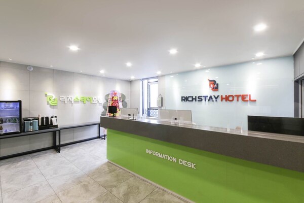 Pyeongtaek Godeok Richstay Hotel - Pyeongtaek-si
