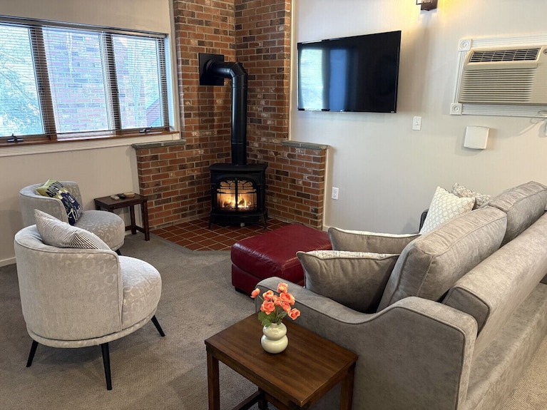 Attitash Townhouse: Ac, Pool, Hot Tub, Storyland - New Hampshire