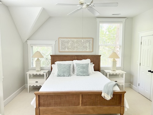 How You Dune? Beautiful Retreat With Hot Tub - Bald Head Island, NC