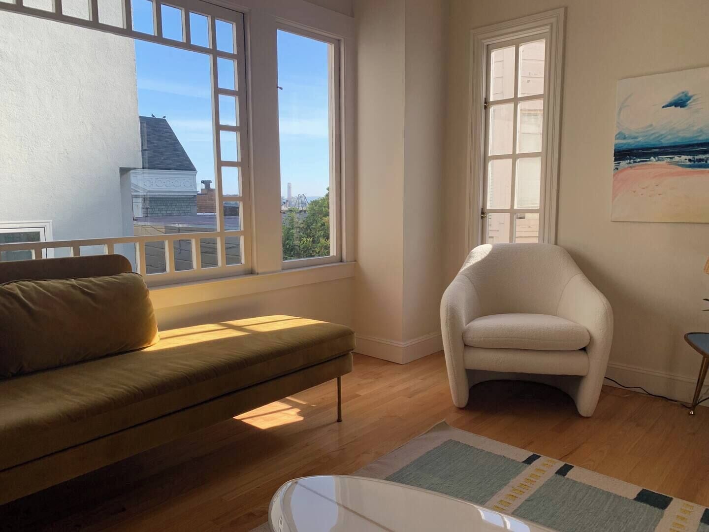 Rare, Gorgeous Third Floor Apartment In Mint Condition Atop Sacramento Street On Nob Hill (Parking Garage Available Across The Street) - Usa