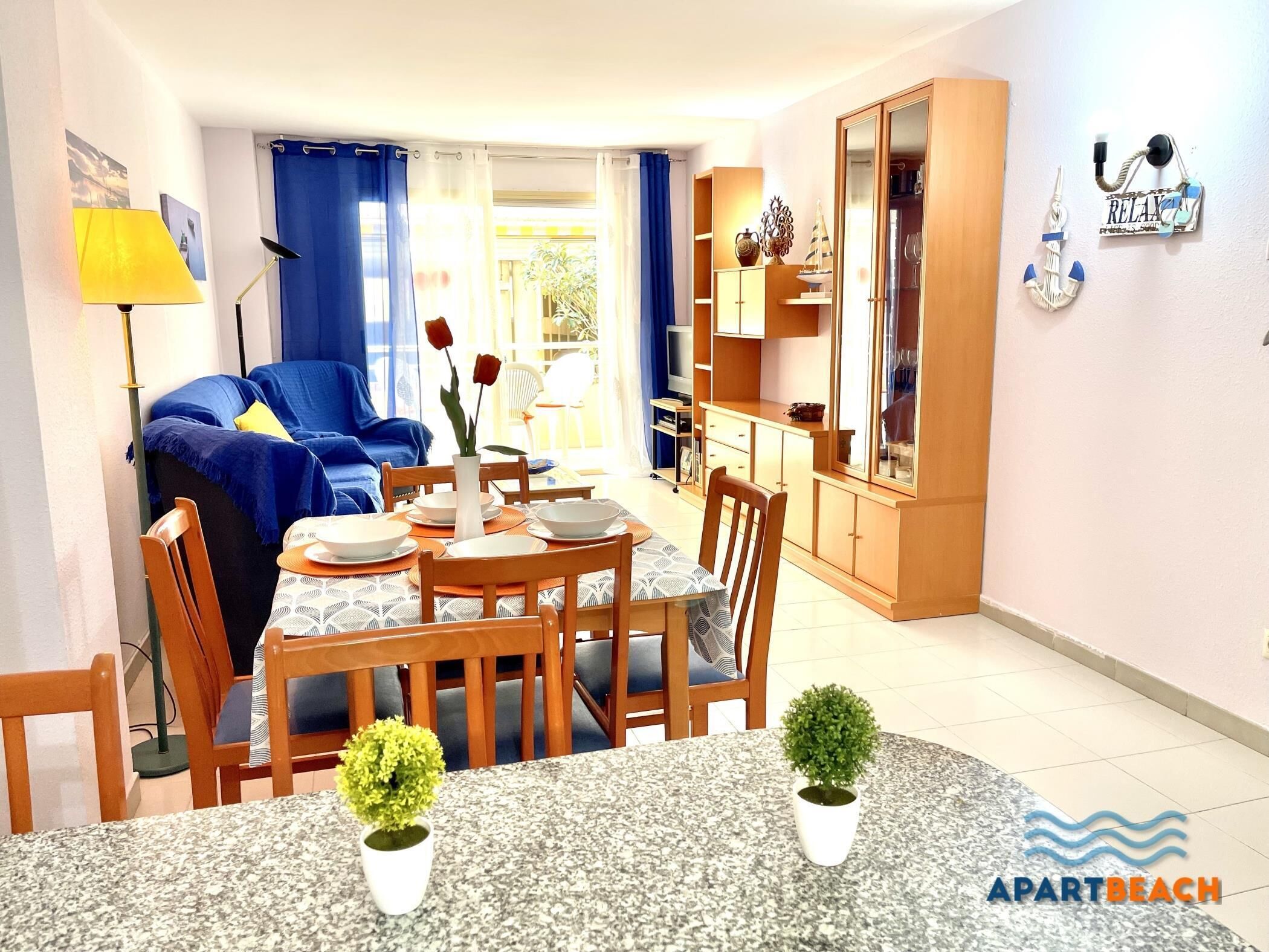Apartbeach Nargam Next To The Beach And Pool - La Pineda