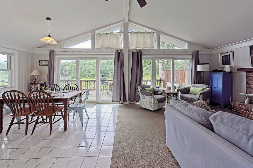 Waterfront Getaway W/private Dock, Deck, Central A/c, & Kayaks - Falmouth, MA