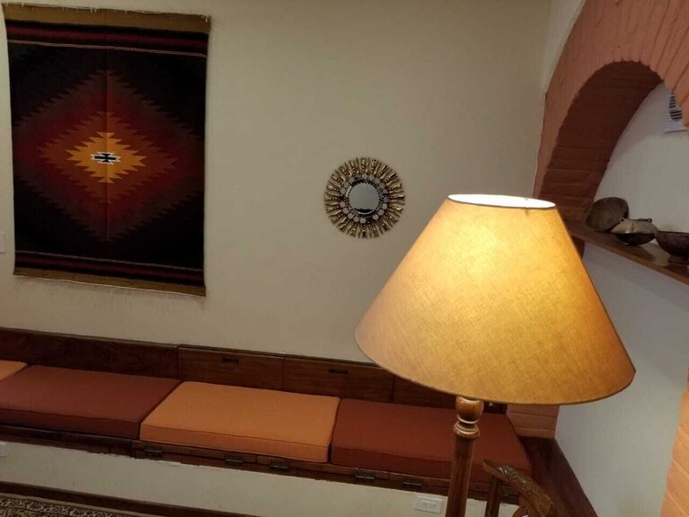Cozy & Bright Apt - 5 Min To Old Town - Quito
