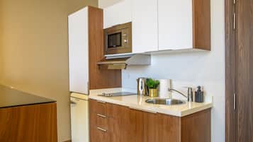 Estúdio superluxo | Cozinha privada | Micro-ondas, cooktop, cafeteira/chaleira, chaleira elétrica