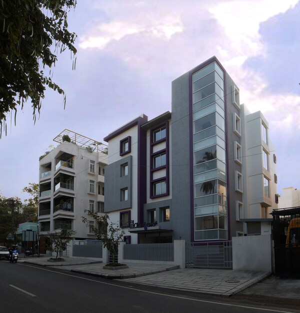 Lilac Hotel 5th Block - Bengaluru