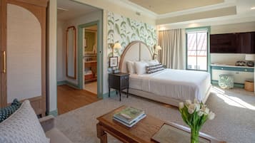 Quarto Premium, várias camas, varanda | Lençóis de algodão egípcio, roupa de alta qualidade, minibar