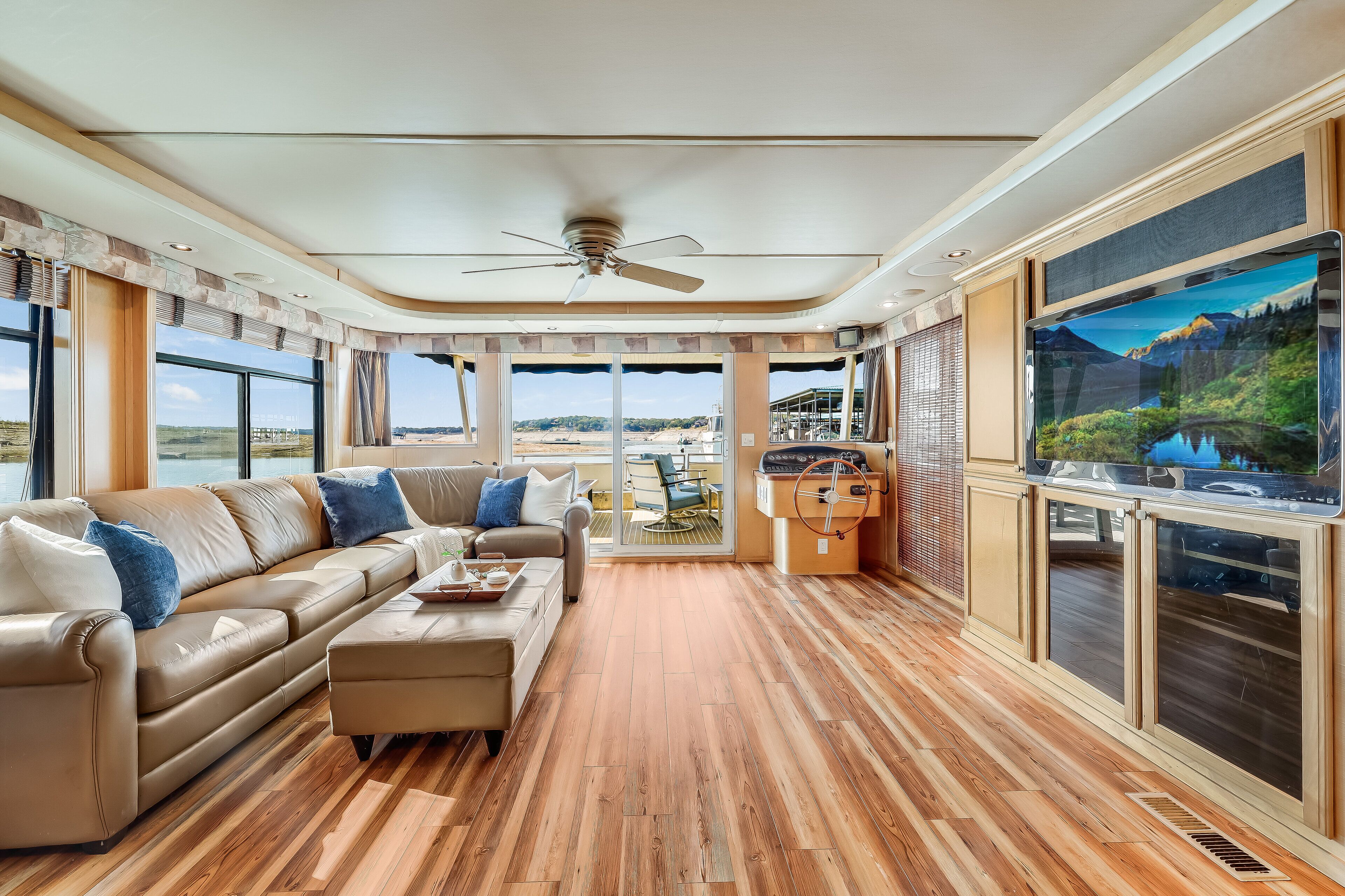 16 Best Houseboats For Rent In Texas, USA - Updated 2025 | Trip101