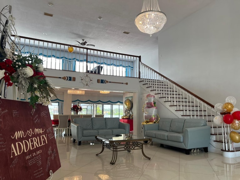 Discount Offer From Sept. To May. Beautiful Pool Home, With Views Of The Bay, - Tampa
