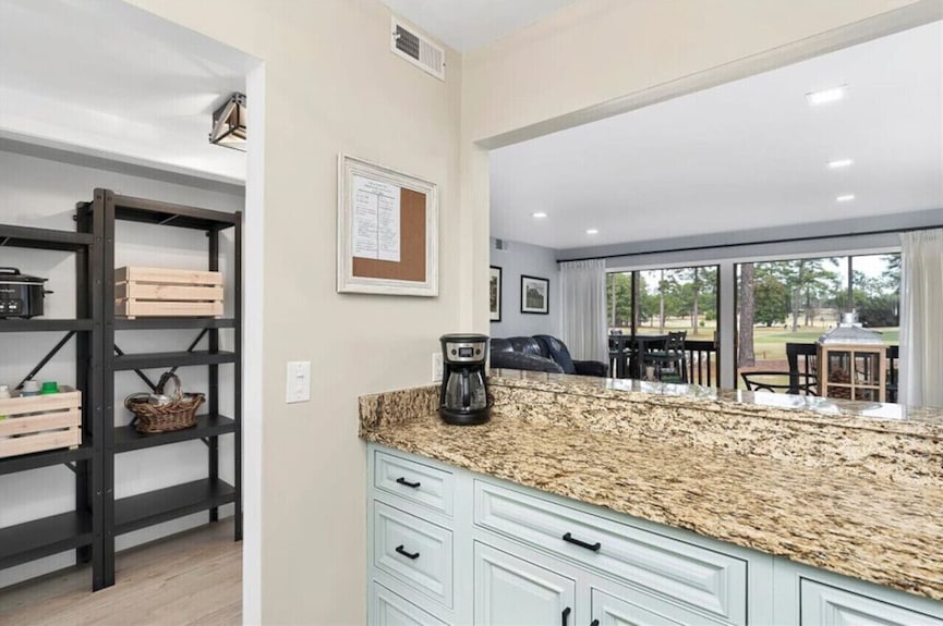 Greenside Getaway️! Walk To Clubhouse And Cradle! Panoramic Golf Views! - North Carolina