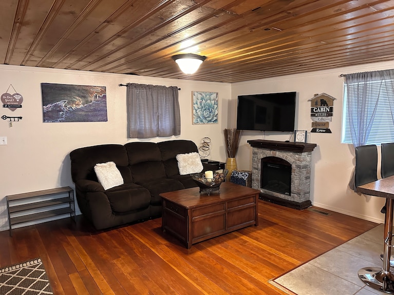 Rustic Cabin In The Heart Of Ruidoso With Hot Tub! - 루이도소