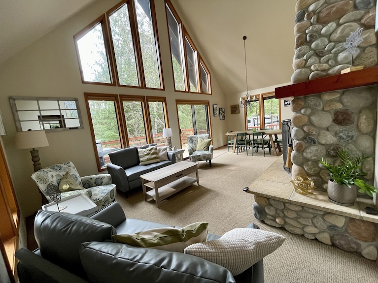 Luxurious Cabin Style Lake House Walking Distance To Lake Cushman - Washington