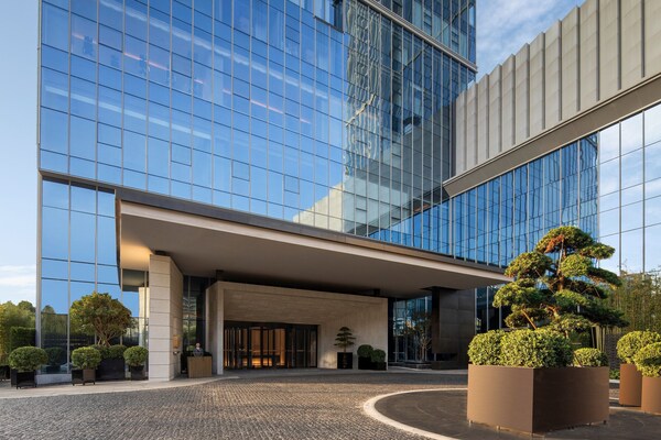 Courtyard By Marriott Luoyang - 