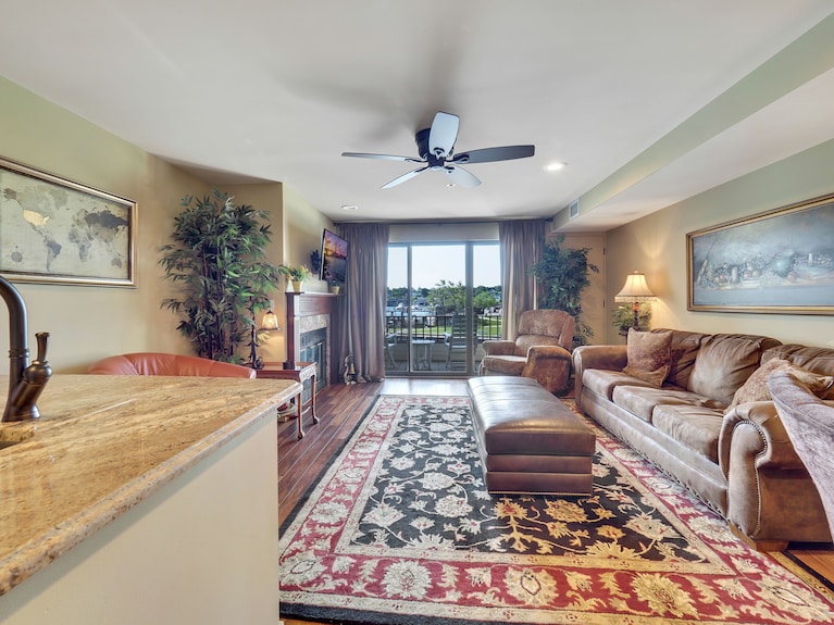 Lake Charlevoix Balcony Views | Downtown Charlevoix | Pool, Hot Tub, Sauna - Charlevoix, MI