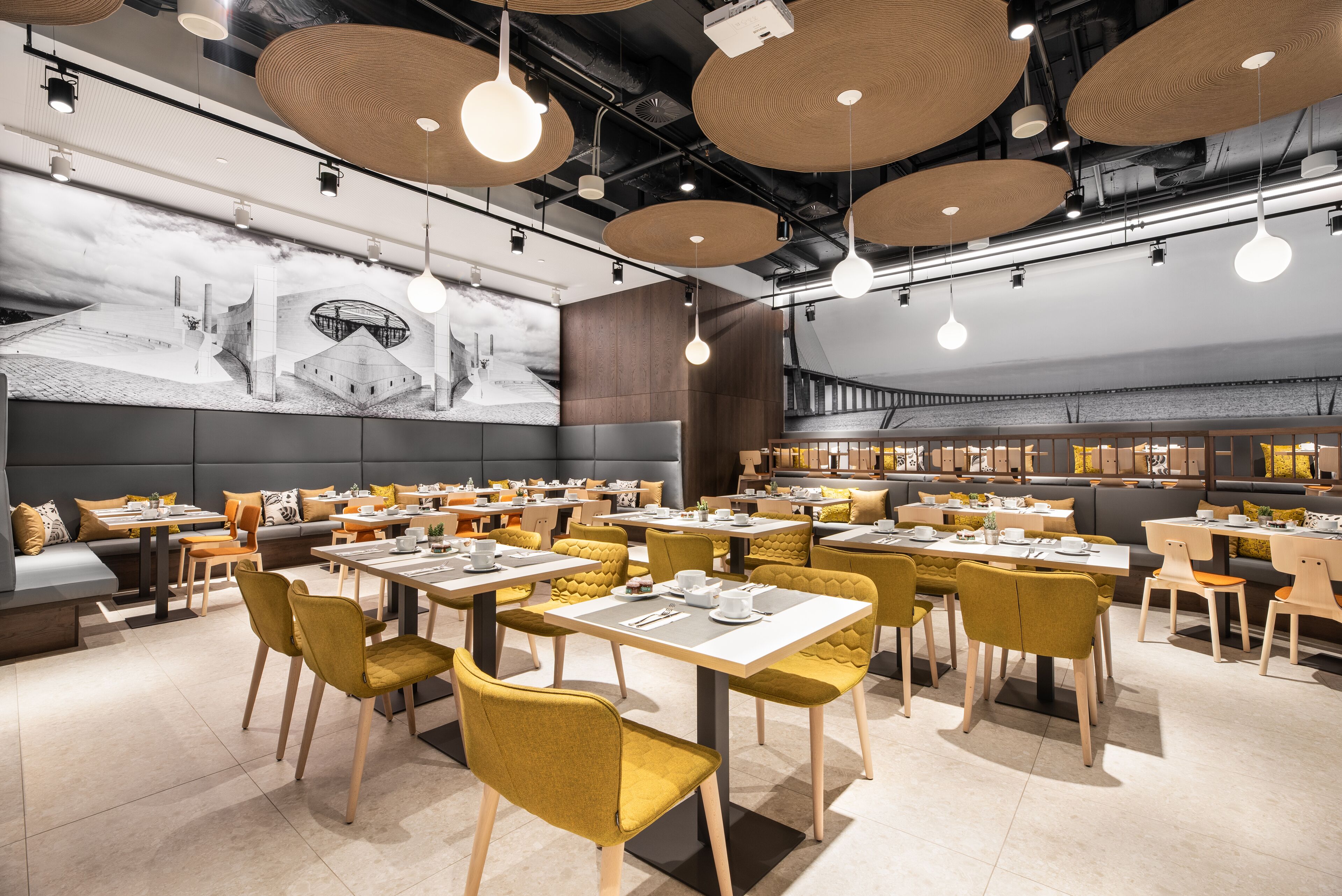 Pequeno-almoço tipo buffet diário (14 EUR por pessoa) 