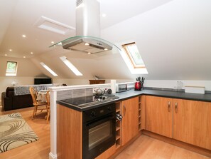 Casa de Campo | Cozinha privada | Um frigorífico, uma máquina de lavar louça, uma chaleira elétrica 