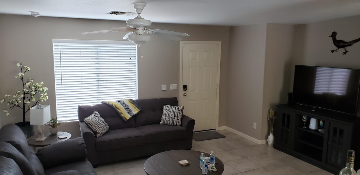 Beautiful Home With Private Outdoor Swimming Pool - Maricopa, AZ