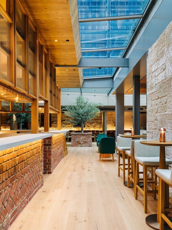 The Tasman, a Luxury Collection Hotel, Hobart Reviews, Deals & Photos ...
