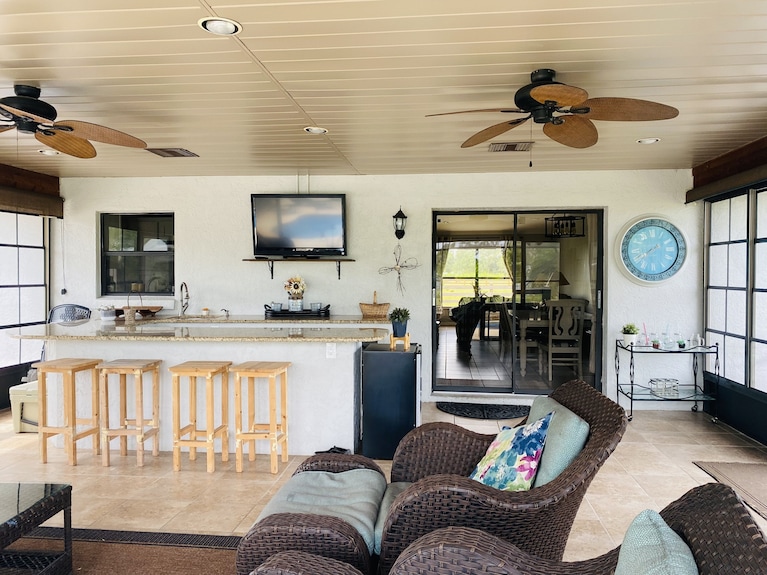 Cozy Farm House - Caribbean