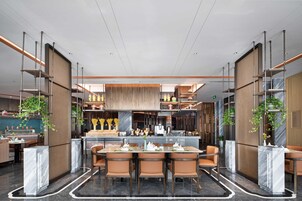 Café da manhã com buffet todos os dias (CNY 98 por pessoa) 