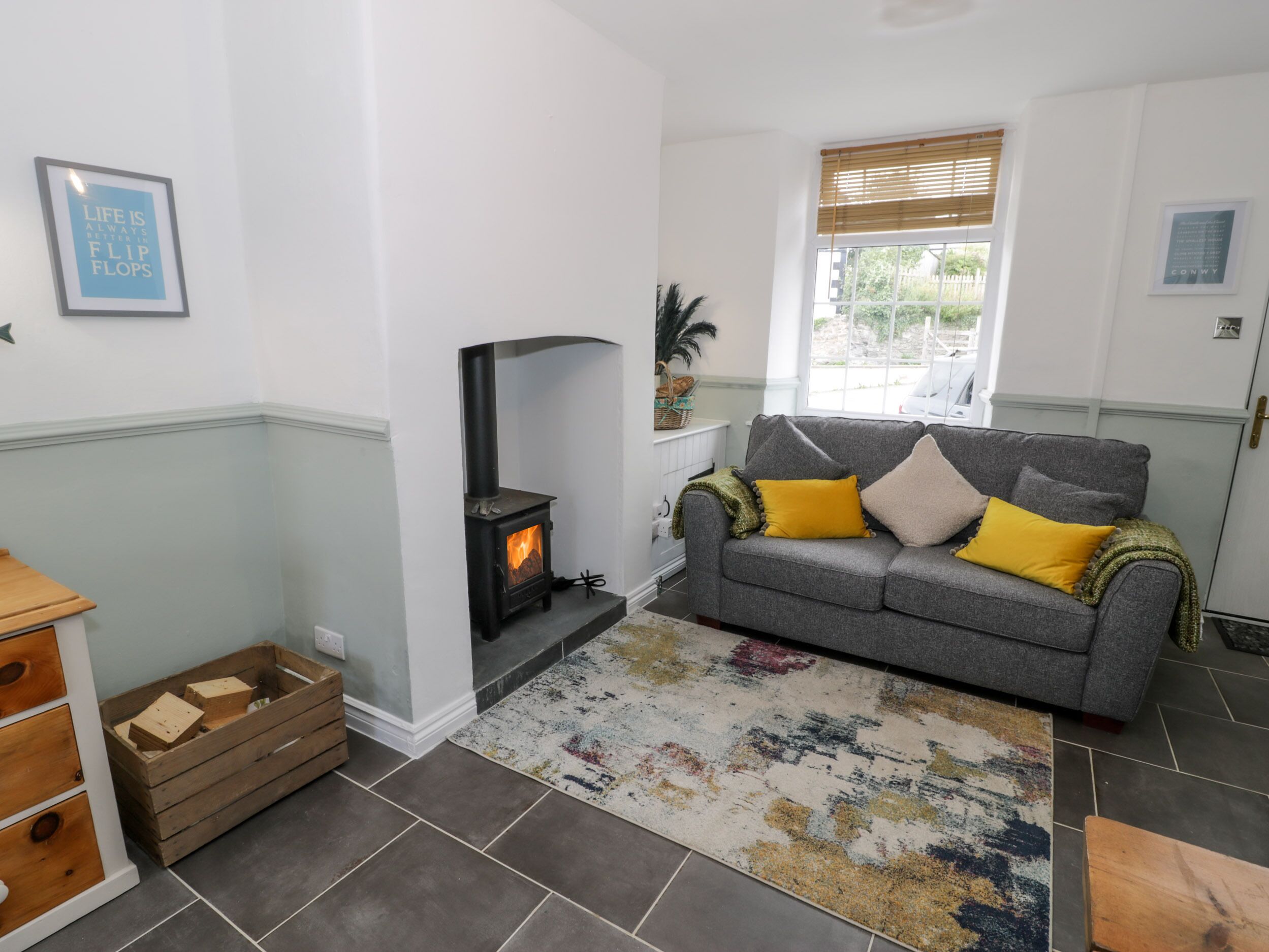 Y Bwthyn, Pet Friendly, Character Holiday Cottage In Conwy - Conwy