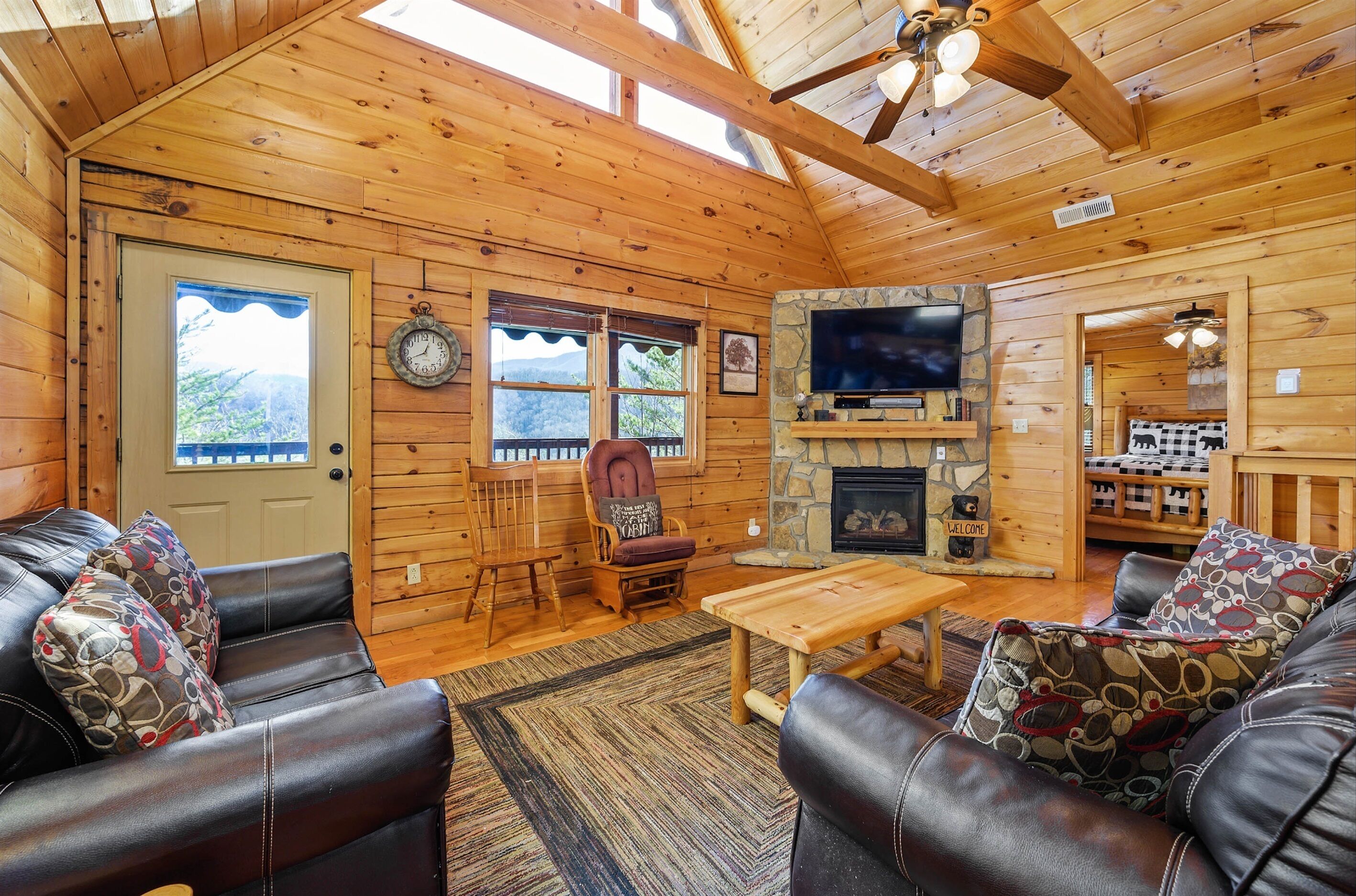 Mountain Views, Fast Wifi, Arcade! - Gatlinburg, TN