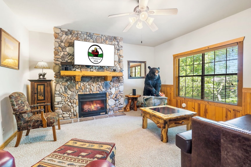 Cozy 2br + Loft Cabin Near Shopping And Shows - Missouri